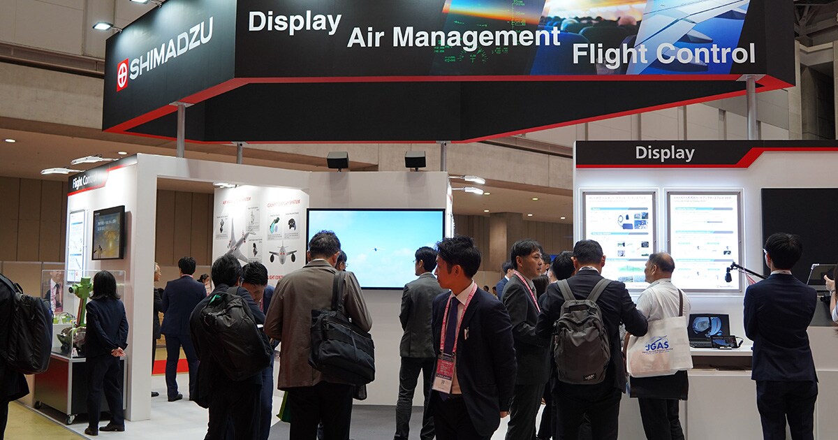 El Grupo Shimadzu exhibe un stand en la Exposición Aeroespacial ...